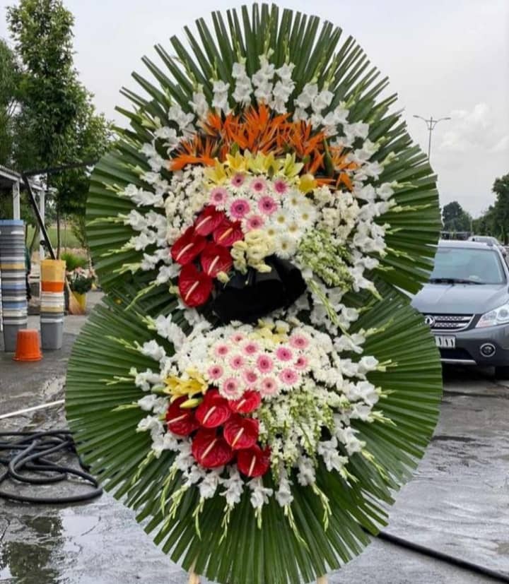 تاج گل زیبا ترحیم | ویژگی های مهم و حائز اهمیت تاج گل زیبا ترحیم